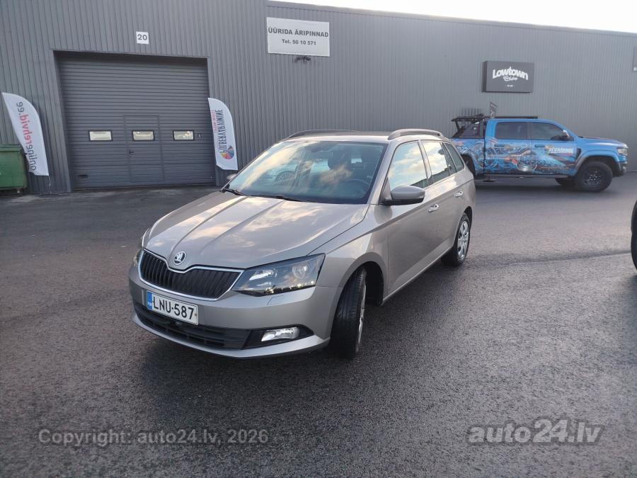 Smilšu krāsa Skoda Fabia 2017 Tallina, ar dzinēja tilpumu 1.20 L un nobraukumu 268 tūkst. km par 6000 €, foto 1 vietnē AUTOMOTO.COM.LV