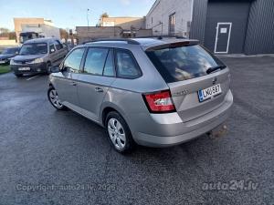 Smilšu krāsa Skoda Fabia 2017 Tallina, ar dzinēja tilpumu 1.20 L un nobraukumu 268 tūkst. km par 6000 €, foto 5 vietnē AUTOMOTO.COM.LV