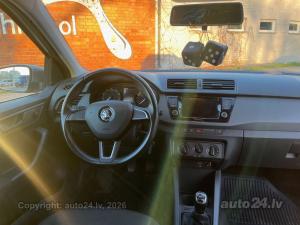 Smilšu krāsa Skoda Fabia 2019 Tallina, ar dzinēja tilpumu 1.00 L un nobraukumu 117 tūkst. km par 9500 €, foto 4 vietnē AUTOMOTO.COM.LV