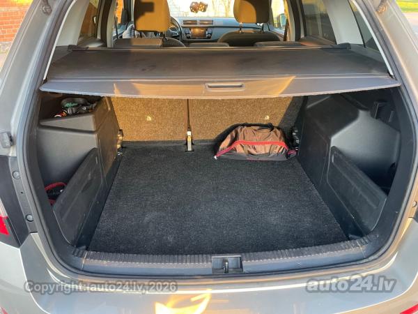Smilšu krāsa Skoda Fabia 2019 Tallina, ar dzinēja tilpumu 1.00 L un nobraukumu 117 tūkst. km par 9500 €, foto 8 vietnē AUTOMOTO.COM.LV