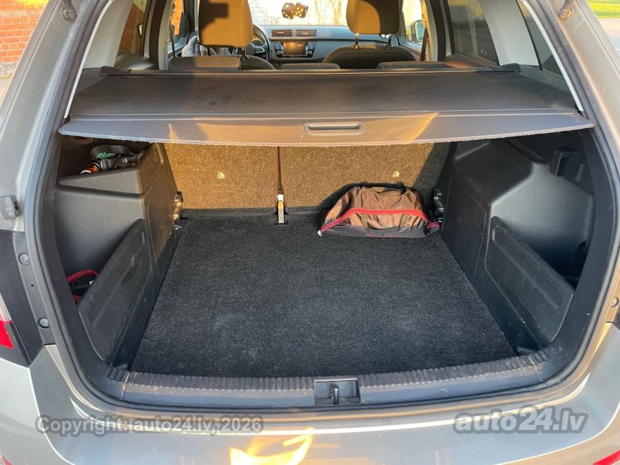 Smilšu krāsa Skoda Fabia 2019 Tallina, ar dzinēja tilpumu 1.00 L un nobraukumu 117 tūkst. km par 9500 €, foto 9 vietnē AUTOMOTO.COM.LV