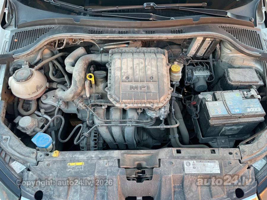 Smilšu krāsa Skoda Fabia 2019 Tallina, ar dzinēja tilpumu 1.00 L un nobraukumu 117 tūkst. km par 9500 €, foto 12 vietnē AUTOMOTO.COM.LV