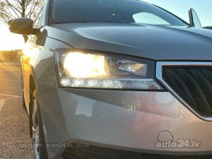 Smilšu krāsa Skoda Fabia 2019 Tallina, ar dzinēja tilpumu 1.00 L un nobraukumu 117 tūkst. km par 9500 €, foto 13 vietnē AUTOMOTO.COM.LV