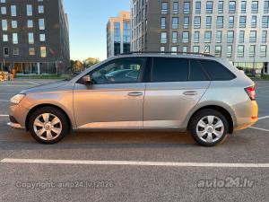 Smilšu krāsa Skoda Fabia 2019 Tallina, ar dzinēja tilpumu 1.00 L un nobraukumu 117 tūkst. km par 9500 €, foto 14 vietnē AUTOMOTO.COM.LV