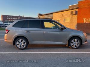 Smilšu krāsa Skoda Fabia 2019 Tallina, ar dzinēja tilpumu 1.00 L un nobraukumu 117 tūkst. km par 9500 €, foto 15 vietnē AUTOMOTO.COM.LV