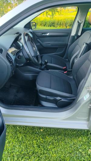 Smilšu krāsa Skoda Fabia 2019 Pērnava, ar dzinēja tilpumu 1.00 L un nobraukumu 93 tūkst. km par 8500 €, foto 5 vietnē AUTOMOTO.COM.LV