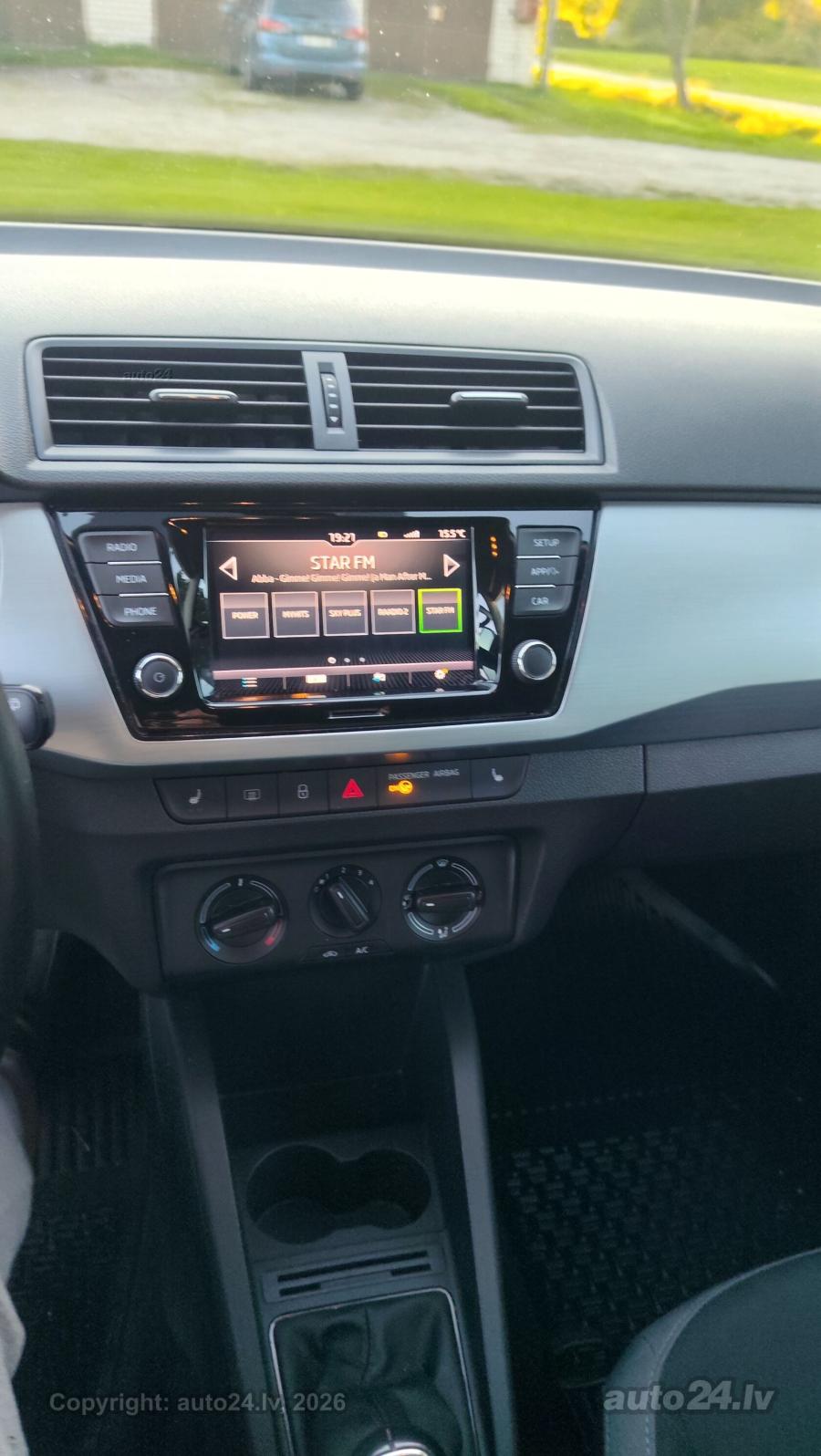 Smilšu krāsa Skoda Fabia 2019 Pērnava, ar dzinēja tilpumu 1.00 L un nobraukumu 93 tūkst. km par 8500 €, foto 8 vietnē AUTOMOTO.COM.LV