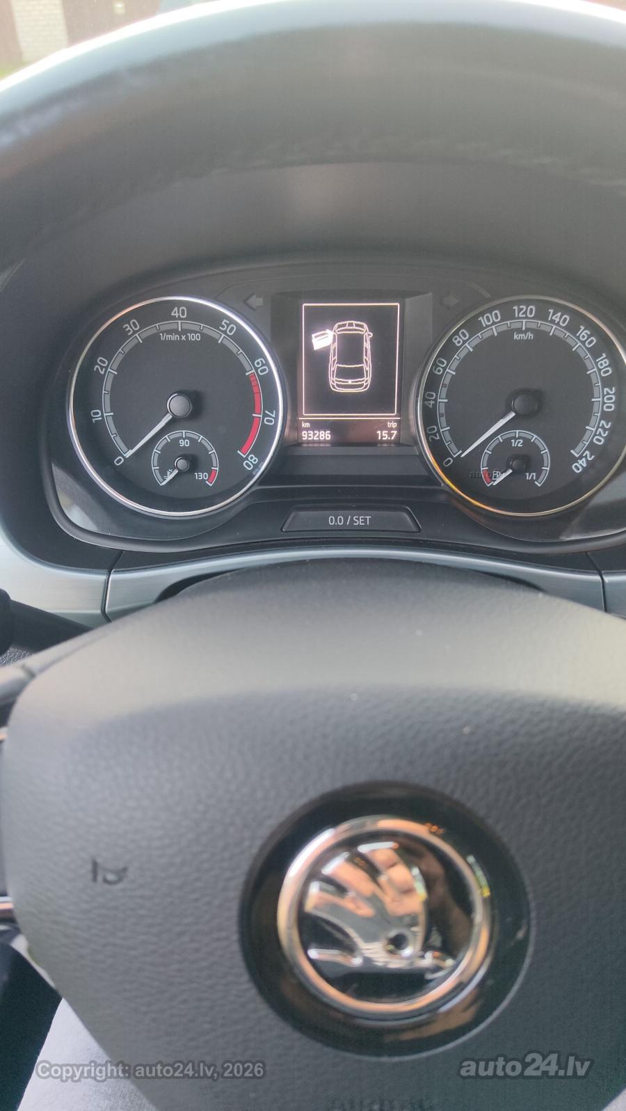 Smilšu krāsa Skoda Fabia 2019 Pērnava, ar dzinēja tilpumu 1.00 L un nobraukumu 93 tūkst. km par 8500 €, foto 9 vietnē AUTOMOTO.COM.LV