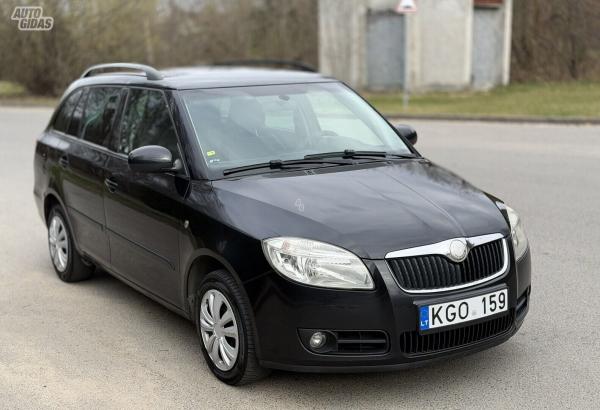 Black Skoda Fabia 2009 in Vilnius, with an engine capacity of 1.40 L and mileage of 260 thousand km for 1750 €, photo 9 on AUTOMOTO.COM.LV