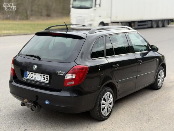 Black Skoda Fabia 2009 in Vilnius, with an engine capacity of 1.40 L and mileage of 260 thousand km for 1650 €, photo 5 on AUTOMOTO.COM.LV