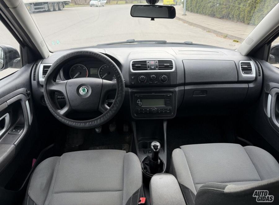 Melns Skoda Fabia 2009 Viļņa, ar dzinēja tilpumu 1.40 L un nobraukumu 260 tūkst. km par 1650 €, foto 12 vietnē AUTOMOTO.COM.LV