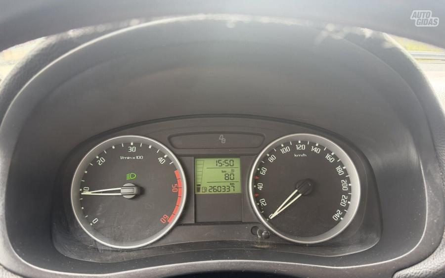 Melns Skoda Fabia 2009 Viļņa, ar dzinēja tilpumu 1.40 L un nobraukumu 260 tūkst. km par 1500 €, foto 17 vietnē AUTOMOTO.COM.LV