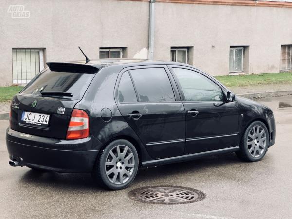 Black Skoda Fabia 2004 in Vilnius, with an engine capacity of 1.90 L and mileage of 250 thousand km for 2500 €, photo 5 on AUTOMOTO.COM.LV