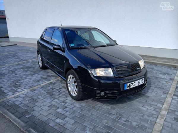 Melns Skoda Fabia 2005 Kauņa, ar dzinēja tilpumu 1.90 L un nobraukumu 381 tūkst. km par 4300 €, foto 2 vietnē AUTOMOTO.COM.LV