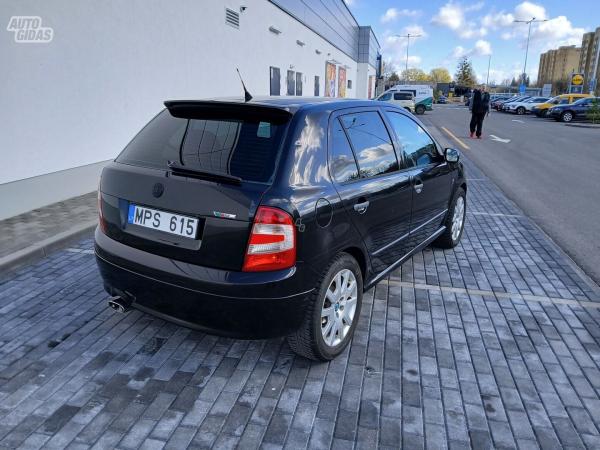 Melns Skoda Fabia 2005 Kauņa, ar dzinēja tilpumu 1.90 L un nobraukumu 381 tūkst. km par 4300 €, foto 3 vietnē AUTOMOTO.COM.LV