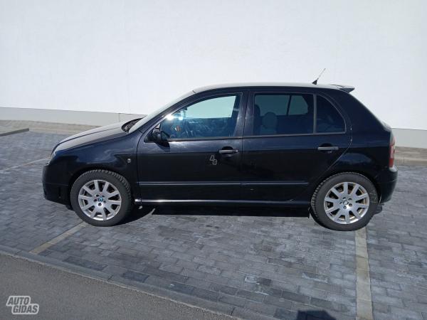 Melns Skoda Fabia 2005 Kauņa, ar dzinēja tilpumu 1.90 L un nobraukumu 381 tūkst. km par 4300 €, foto 4 vietnē AUTOMOTO.COM.LV