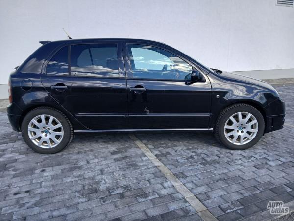 Melns Skoda Fabia 2005 Kauņa, ar dzinēja tilpumu 1.90 L un nobraukumu 381 tūkst. km par 4300 €, foto 7 vietnē AUTOMOTO.COM.LV