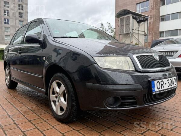 Melns Skoda Fabia 2005 Rīga, ar dzinēja tilpumu 1.40 L un nobraukumu 0 tūkst. km par 1600 €, foto 1 vietnē AUTOMOTO.COM.LV