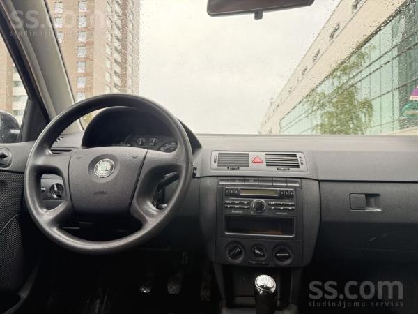 Melns Skoda Fabia 2005 Rīga, ar dzinēja tilpumu 1.40 L un nobraukumu 0 tūkst. km par 1600 €, foto 6 vietnē AUTOMOTO.COM.LV