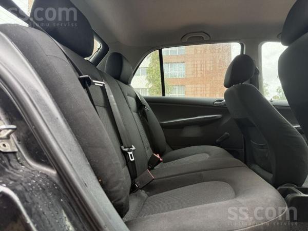 Melns Skoda Fabia 2005 Rīga, ar dzinēja tilpumu 1.40 L un nobraukumu 0 tūkst. km par 1600 €, foto 9 vietnē AUTOMOTO.COM.LV