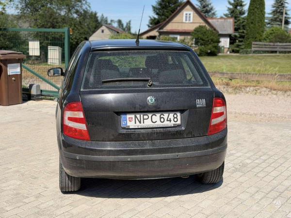 Черный Шкода Фабия 2006 в Тракай, объемом двигателя 1.39 л и пробегом 309 тыс. км за 1050 €, фото 5 на AUTOMOTO.COM.LV