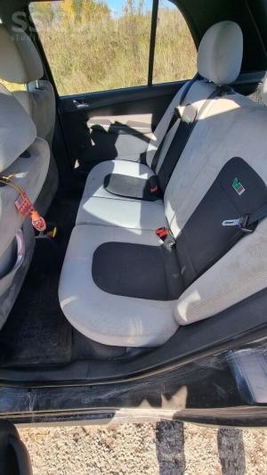 Black Skoda Fabia 2006 in Dobele, with an engine capacity of 1.90 L and mileage of 303 thousand km for 1100 €, photo 6 on AUTOMOTO.COM.LV