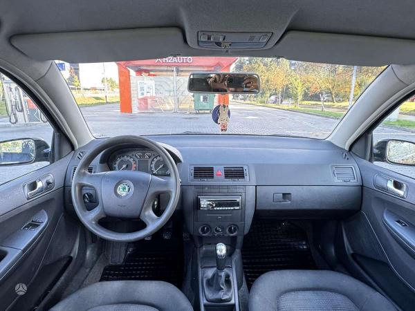 Black Skoda Fabia 2006 in Vilnius, with an engine capacity of 1.42 L and mileage of 334 thousand km for 1000 €, photo 9 on AUTOMOTO.COM.LV