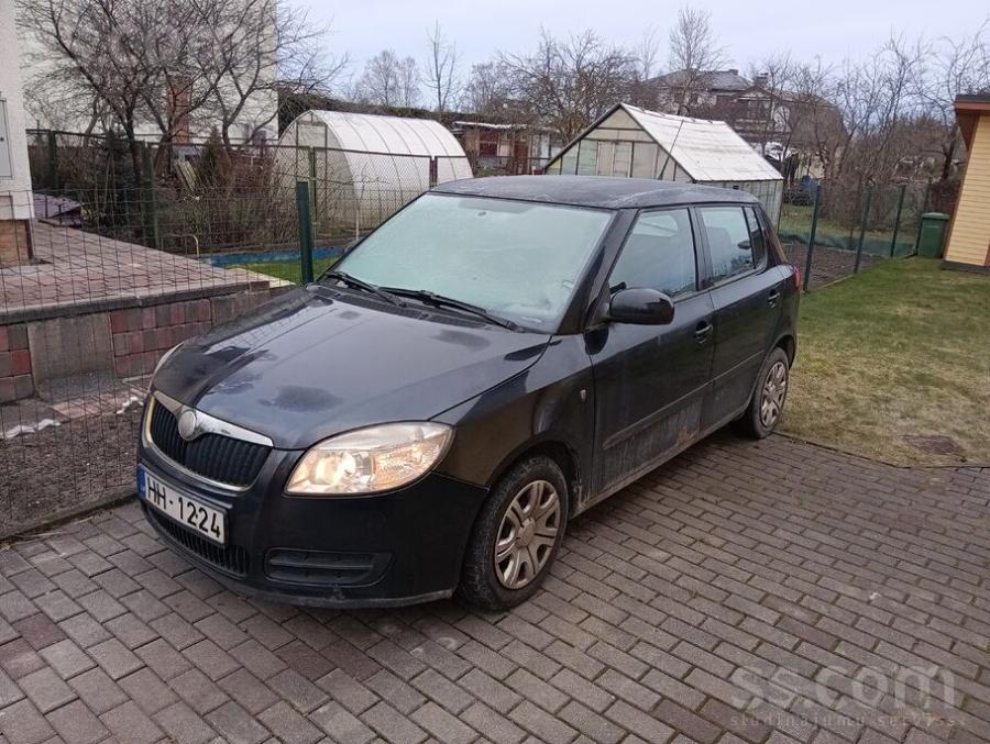 Melns Skoda Fabia 2007 Rīga, ar dzinēja tilpumu 1.20 L un nobraukumu 145 tūkst. km par 900 €, foto 1 vietnē AUTOMOTO.COM.LV