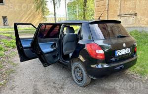 Black Skoda Fabia 2007 in Daugavpils, with an engine capacity of 1.20 L and mileage of 264 thousand km for 970 €, photo 9 on AUTOMOTO.COM.LV