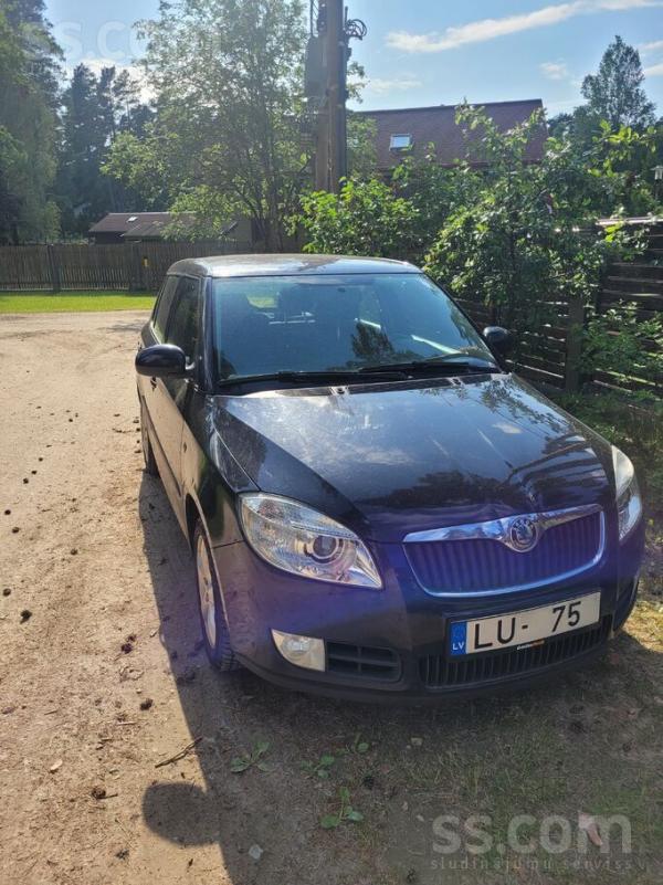 Melns Skoda Fabia 2008 Rīga, ar dzinēja tilpumu 1.20 L un nobraukumu 106 tūkst. km par 2900 €, foto 1 vietnē AUTOMOTO.COM.LV
