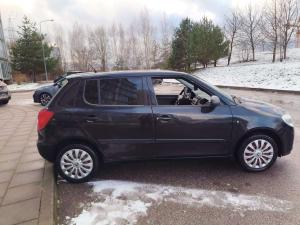Melns Skoda Fabia 2009 Viļņa, ar dzinēja tilpumu 1.20 L un nobraukumu 182 tūkst. km par 1600 €, foto 6 vietnē AUTOMOTO.COM.LV