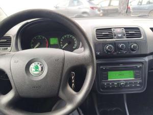 Melns Skoda Fabia 2009 Viļņa, ar dzinēja tilpumu 1.20 L un nobraukumu 182 tūkst. km par 1600 €, foto 13 vietnē AUTOMOTO.COM.LV