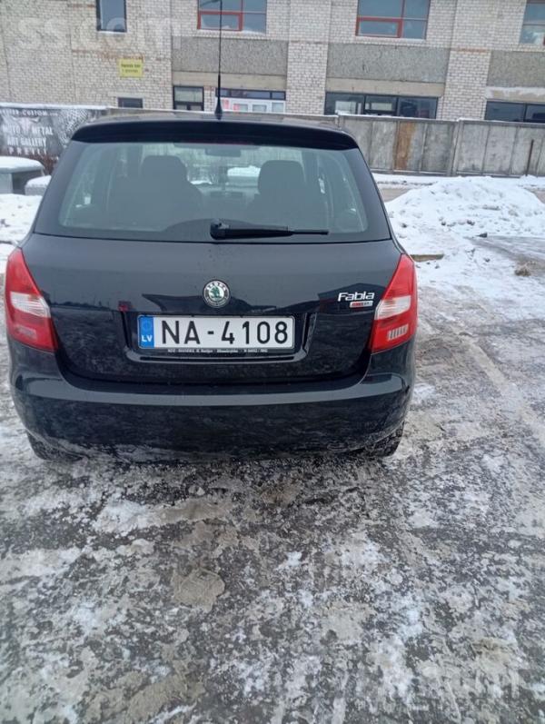 Melns Skoda Fabia 2009 Jēkabpils, ar dzinēja tilpumu 1.20 L un nobraukumu 190 tūkst. km par 2550 €, foto 3 vietnē AUTOMOTO.COM.LV