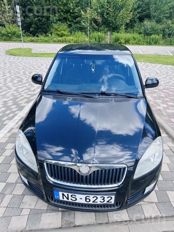 Melns Skoda Fabia 2009 Jelgava, ar dzinēja tilpumu 1.40 L un nobraukumu 305 tūkst. km par 2850 €, foto 2 vietnē AUTOMOTO.COM.LV