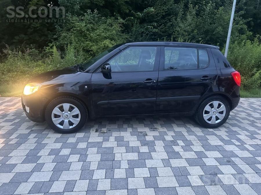 Melns Skoda Fabia 2009 Jelgava, ar dzinēja tilpumu 1.40 L un nobraukumu 305 tūkst. km par 2850 €, foto 20 vietnē AUTOMOTO.COM.LV