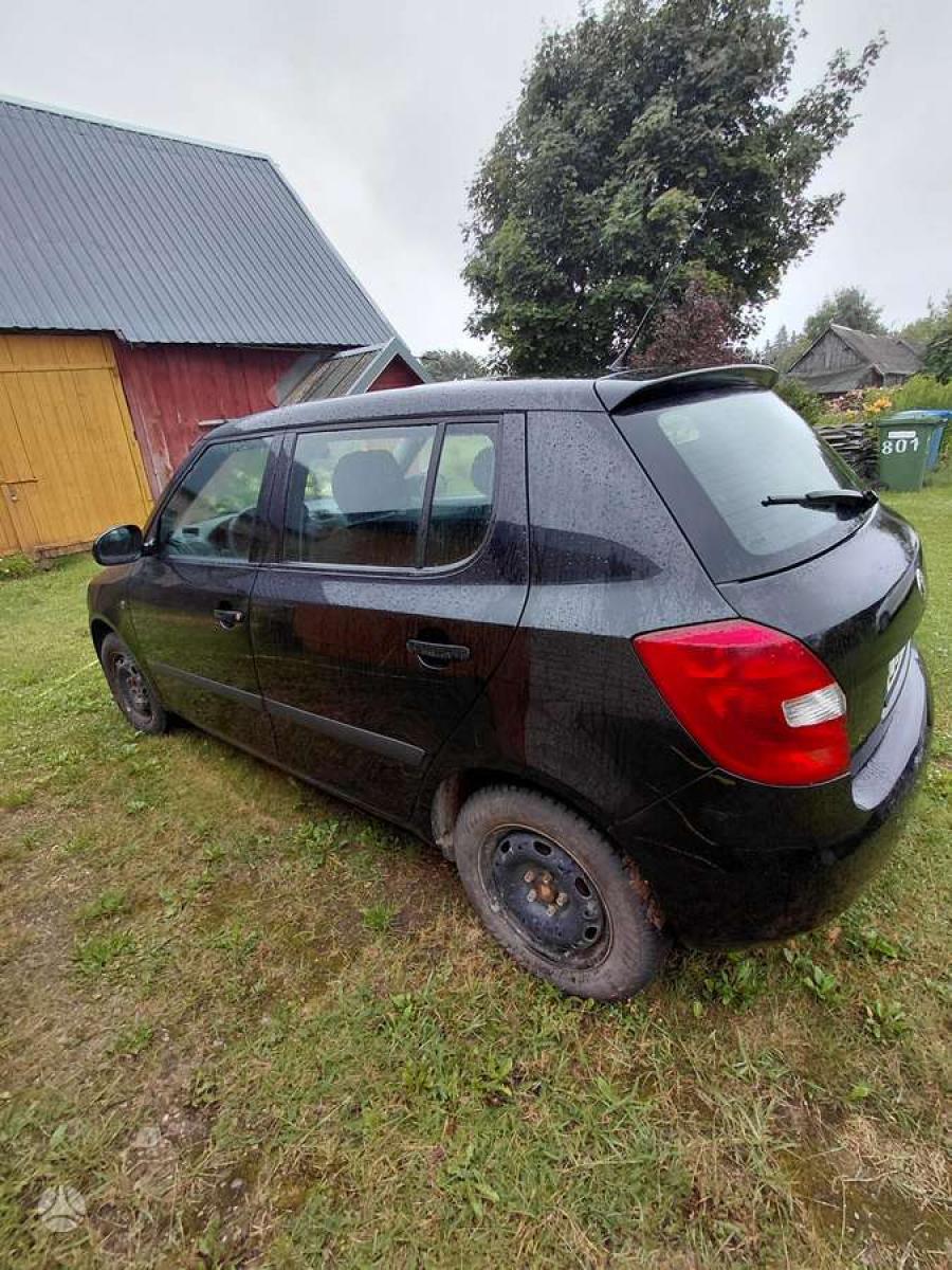 Melns Skoda Fabia 2009 Zarasai, ar dzinēja tilpumu 1.20 L un nobraukumu 252 tūkst. km par 1600 €, foto 3 vietnē AUTOMOTO.COM.LV