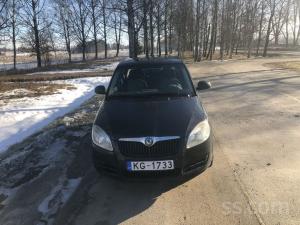 Melns Skoda Fabia 2009 Madona, ar dzinēja tilpumu 1.40 L un nobraukumu 257 tūkst. km par 1500 €, foto  vietnē AUTOMOTO.COM.LV