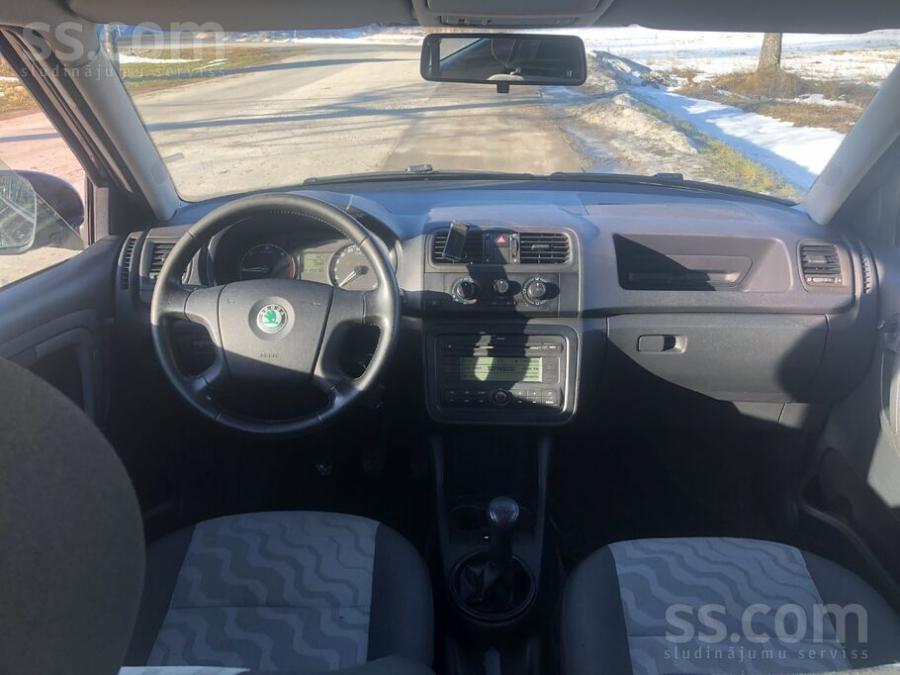 Melns Skoda Fabia 2009 Madona, ar dzinēja tilpumu 1.40 L un nobraukumu 257 tūkst. km par 1500 €, foto 11 vietnē AUTOMOTO.COM.LV