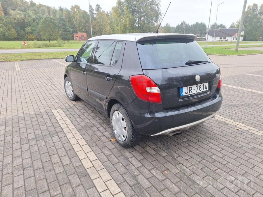 Melns Skoda Fabia 2009 Jelgava, ar dzinēja tilpumu 1.40 L un nobraukumu 222 tūkst. km par 1650 €, foto 5 vietnē AUTOMOTO.COM.LV