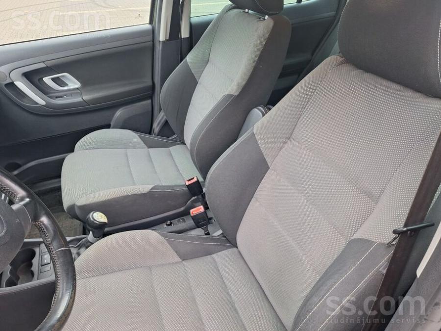 Melns Skoda Fabia 2009 Jelgava, ar dzinēja tilpumu 1.40 L un nobraukumu 222 tūkst. km par 1650 €, foto 9 vietnē AUTOMOTO.COM.LV
