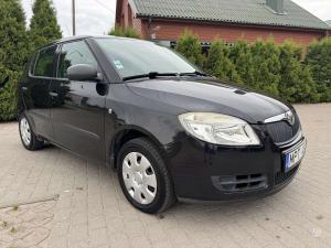 Melns Skoda Fabia 2010 Kretinga, ar dzinēja tilpumu 1.20 L un nobraukumu 146 tūkst. km par 1995 €, foto  vietnē AUTOMOTO.COM.LV