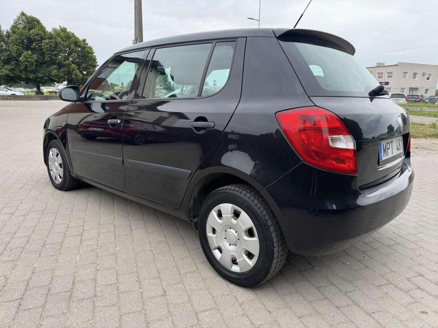 Black Skoda Fabia 2010 in Kretinga, with an engine capacity of 1.20 L and mileage of 146 thousand km for 1995 €, photo 7 on AUTOMOTO.COM.LV