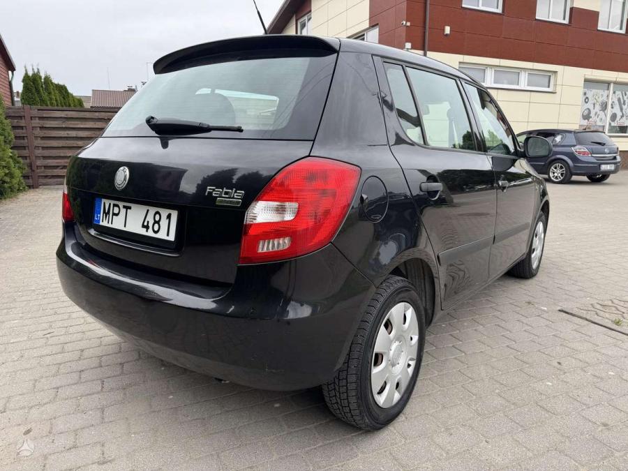 Black Skoda Fabia 2010 in Kretinga, with an engine capacity of 1.20 L and mileage of 146 thousand km for 1995 €, photo 10 on AUTOMOTO.COM.LV