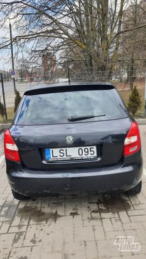 Melns Skoda Fabia 2011 Kauņa, ar dzinēja tilpumu 1.20 L un nobraukumu 110 tūkst. km par 1750 €, foto 4 vietnē AUTOMOTO.COM.LV