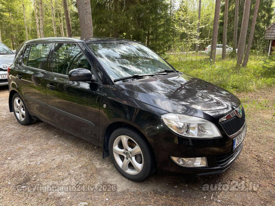 Black Skoda Fabia 2011 in Tallinn, with an engine capacity of 1.20 L and mileage of 251 thousand km for 2500 €, photo 1 on AUTOMOTO.COM.LV