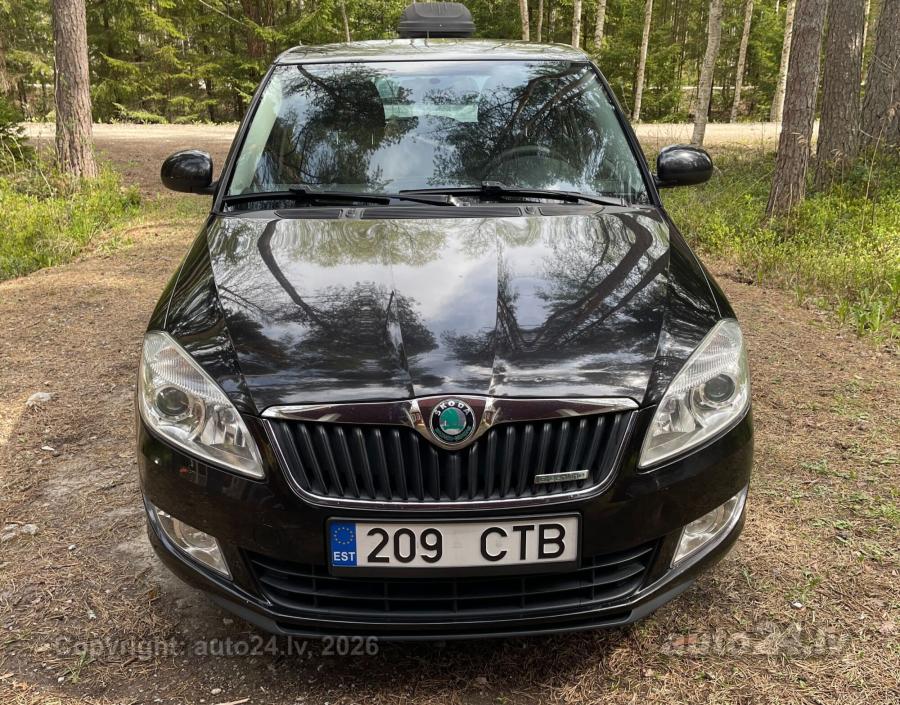 Black Skoda Fabia 2011 in Tallinn, with an engine capacity of 1.20 L and mileage of 251 thousand km for 2500 €, photo 3 on AUTOMOTO.COM.LV