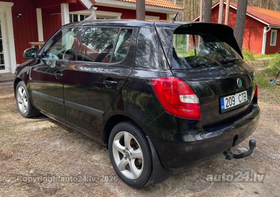 Black Skoda Fabia 2011 in Tallinn, with an engine capacity of 1.20 L and mileage of 251 thousand km for 2500 €, photo 5 on AUTOMOTO.COM.LV