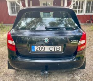 Black Skoda Fabia 2011 in Tallinn, with an engine capacity of 1.20 L and mileage of 251 thousand km for 2500 €, photo 8 on AUTOMOTO.COM.LV