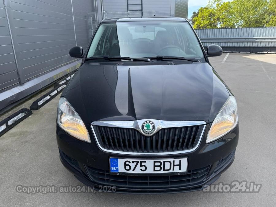 Melns Skoda Fabia 2011 Tallina, ar dzinēja tilpumu 1.20 L un nobraukumu 97 tūkst. km par 2995 €, foto 3 vietnē AUTOMOTO.COM.LV