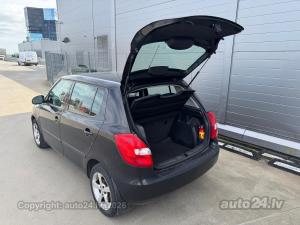 Melns Skoda Fabia 2011 Tallina, ar dzinēja tilpumu 1.20 L un nobraukumu 97 tūkst. km par 2995 €, foto 9 vietnē AUTOMOTO.COM.LV